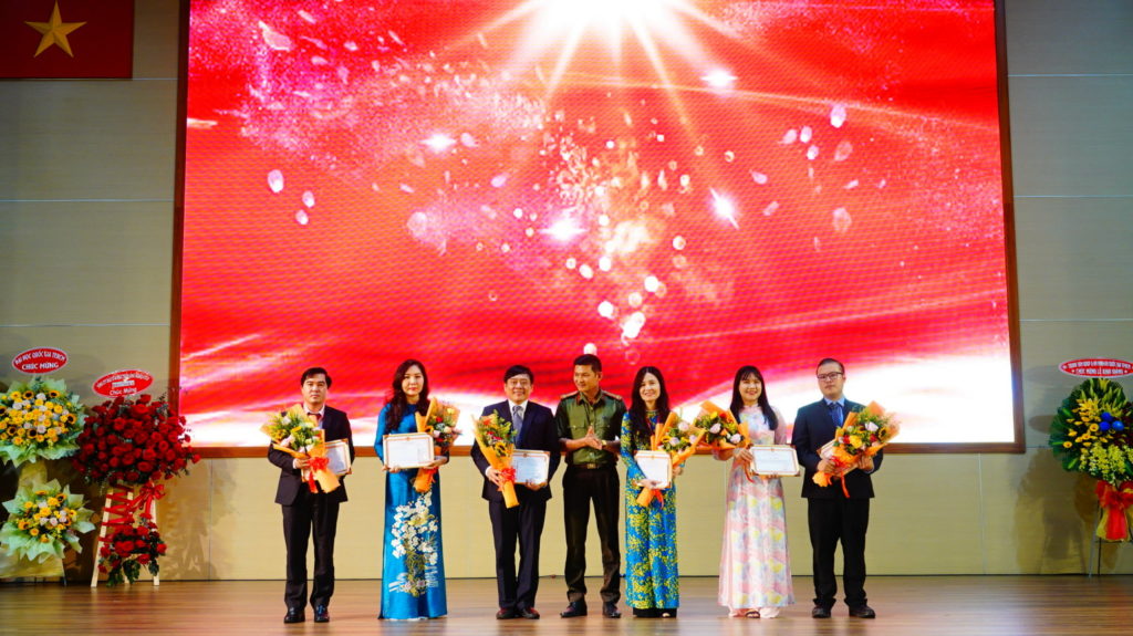 INTERNATIONAL UNIVERSITY WELCOMED 2300 FRESHMEN IN THE ACADEMIC YEAR ...